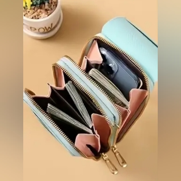 Endaycon | Bags | Reduced Endaycon Small Phone Touch Screen Crossbody ...